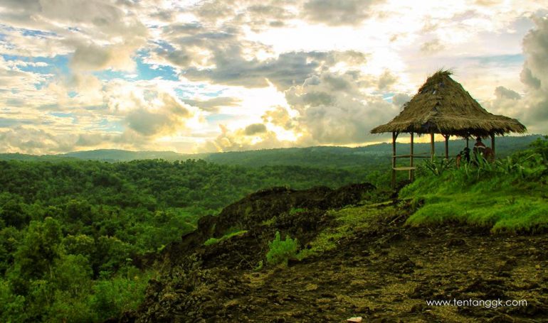LimaKaki: Pesona Keindahan Sunrise yang Bisa Dilihat Dari Gunung Ireng