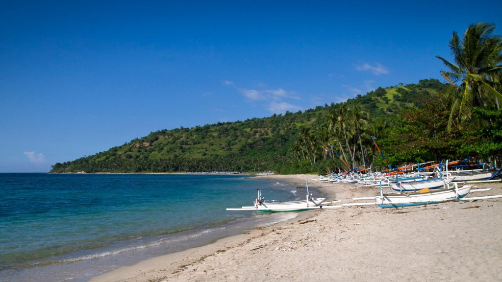 LimaKaki: Pantai Pandanan, Lokasinya yang Tersembunyi Sehingga Cocok ...
