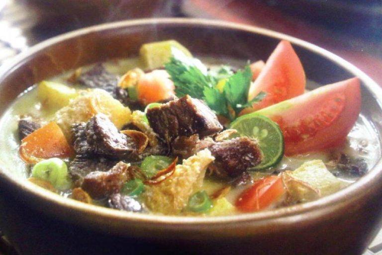 LimaKaki: Soto Paru Bu En khas Pesisir Selatan yang Enak dan Lezat