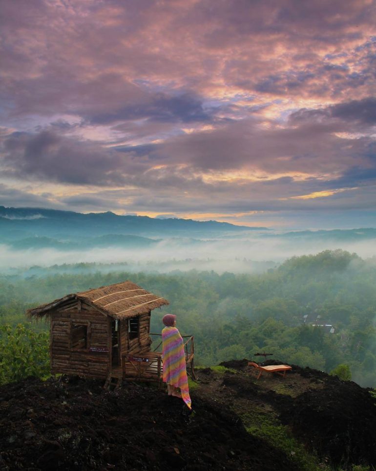 LimaKaki: Daya Tarik Gunung Ireng yang Selalu Memikat Wisatawan